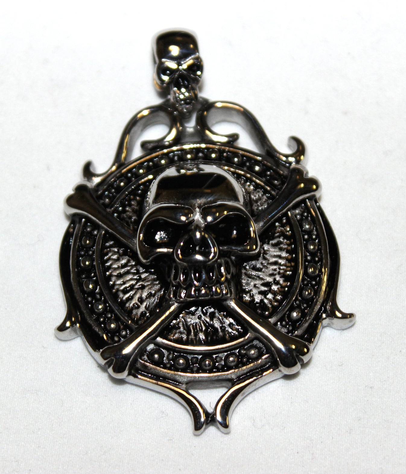 Stainless Steel Skull Shield with Cross and Bone- UDINC0486 – Until ...